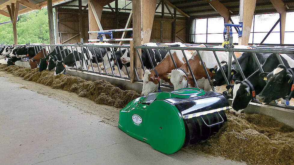Feeding robot: Not only a feed shifter, but also a milk production inc ...